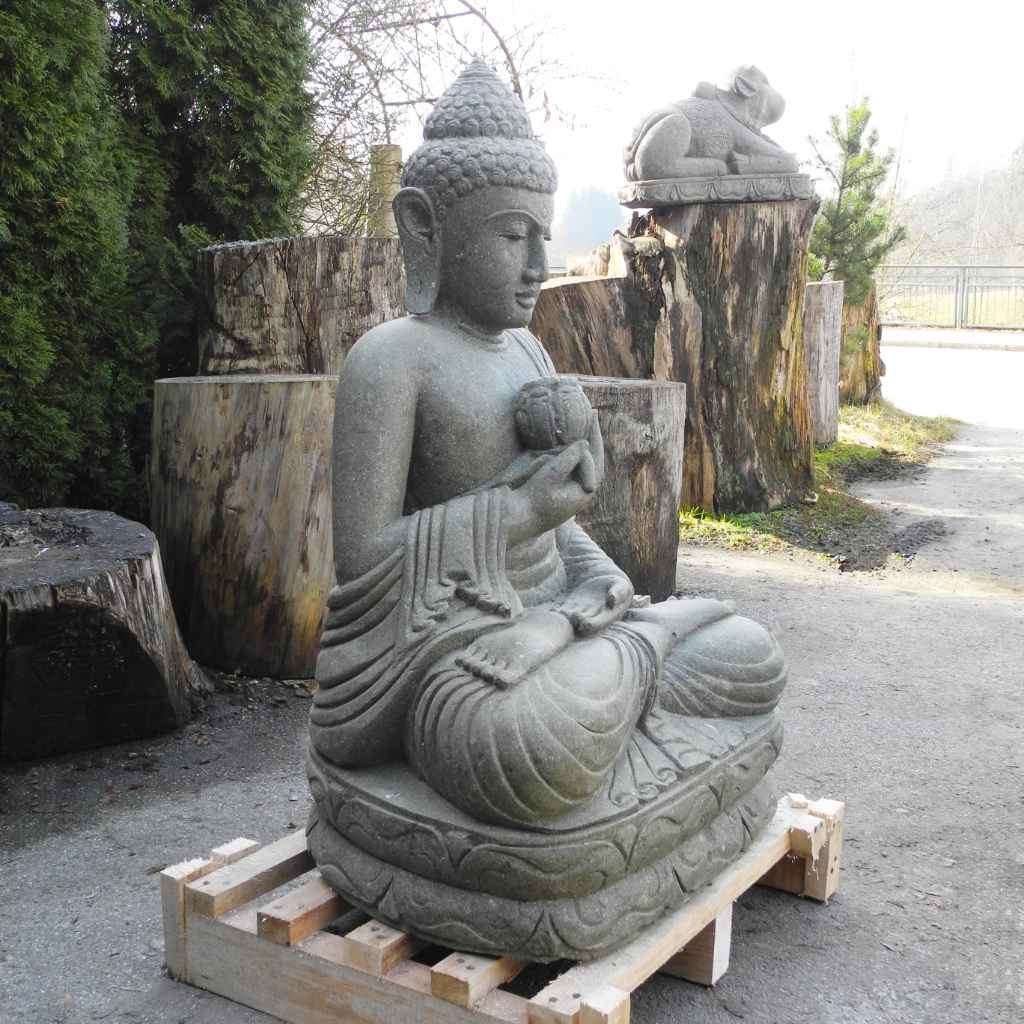 Sitzende Buddha Figur mit Lotusblüte grüner Lava Stein 102 cm - terra ...
